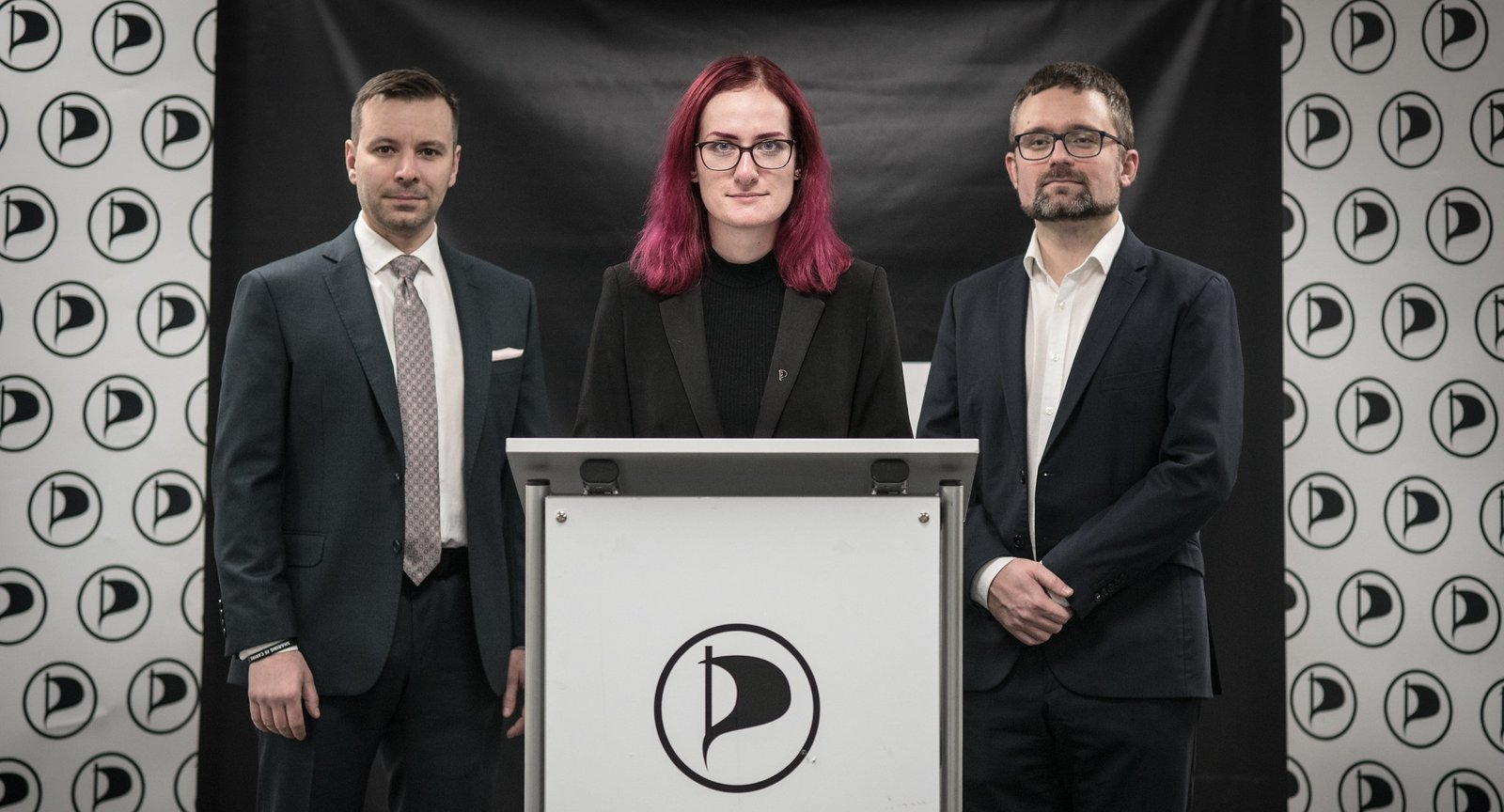 Pirátští europoslanci žádají amerického prezidenta Joe Bidena o milost ...